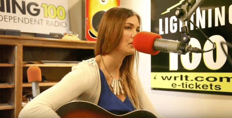 Jill Andrews performing "Not Okay" and "My Love is For" – Lightning 100