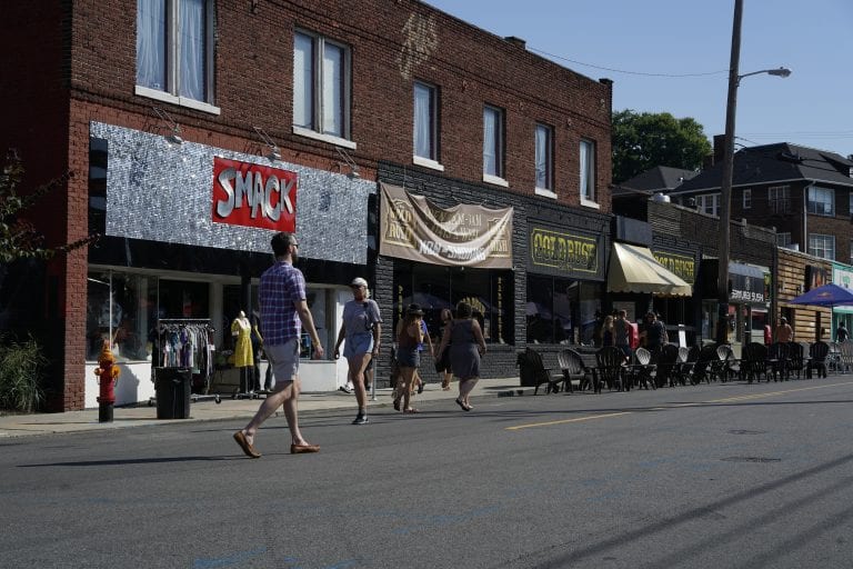 Elliston Place Street Fest [photos] – Lightning 100