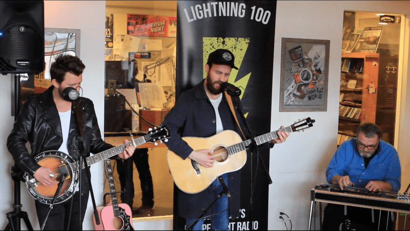 Ruston Kelly Performing Live in Studio – Lightning 100