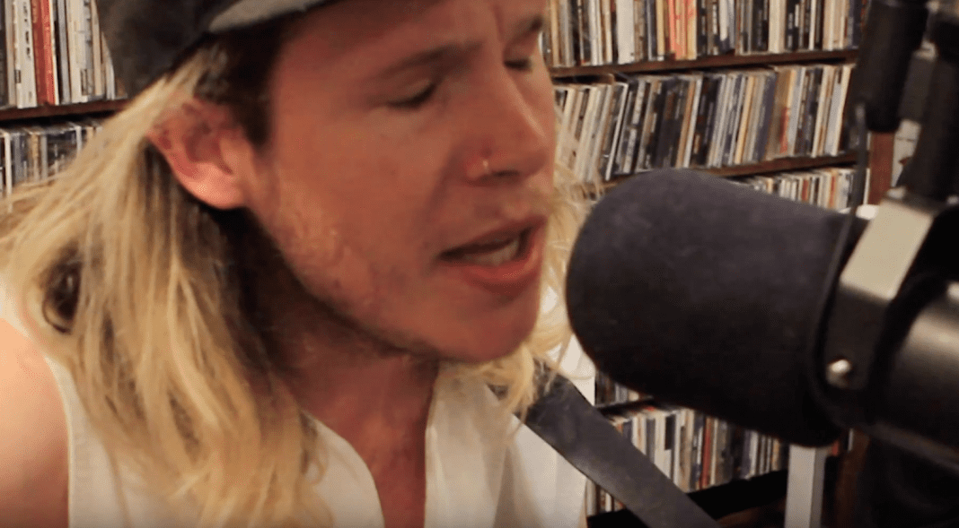 Desert Noises Perform Live in the ONErpm Studio – Lightning 100