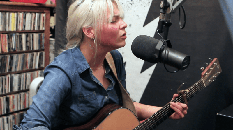Savannah Conley performs All I Wanted and Never Be Ourselves [video ...